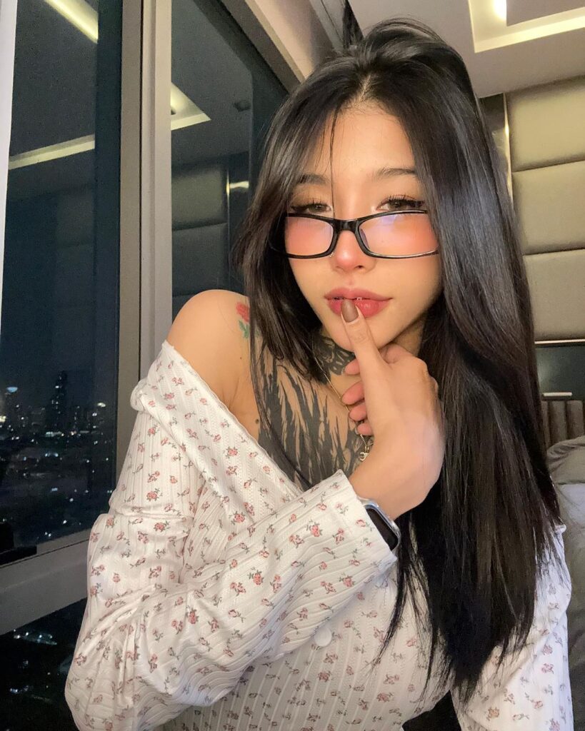 Cornne น้องคอนเน่ สาวสวย สายแฟชั่น กับผลงานเด็ดๆ สุดเซ็กซี่